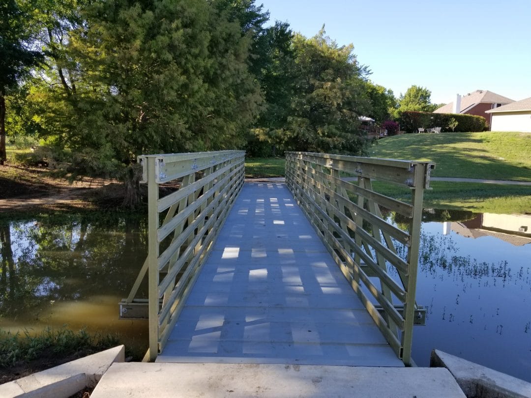 6 Advantages & 3 Disadvantages of Pedestrian Bridges | Areté Structures